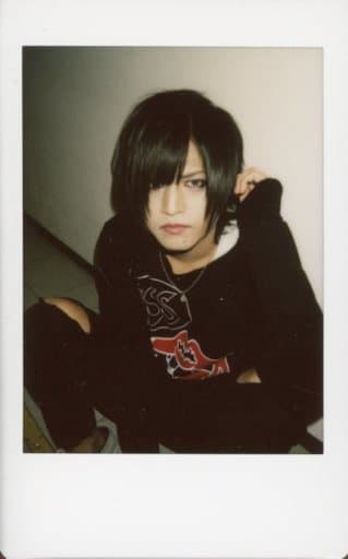 Official photo (Male) / visual kei Band / BLESSCODE BLESSCODE/masaya / Kneecap / Sitting ...