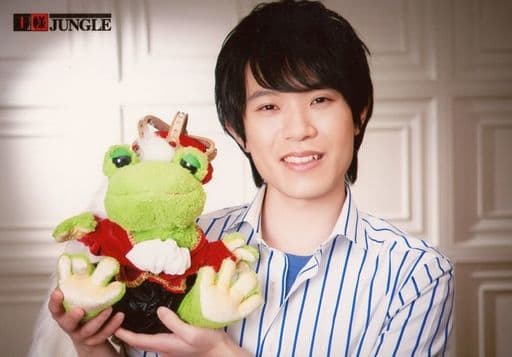 Official photo (male) / Voice actor Genki Muro / Horizontal, Bust Up ...