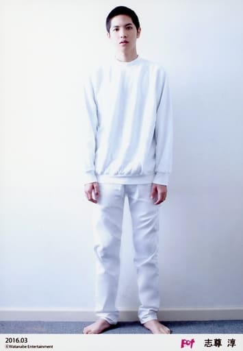 D2 / Jun Shison / Whole Body / Costume White / Both Hands Down / 「 2016 ...