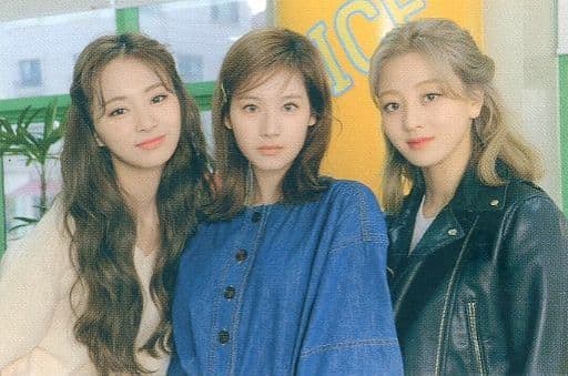 75 [NORMAL CARD] : TWICE / Gather (3 persons) / "2020 TWICE UNIVERSITY ...