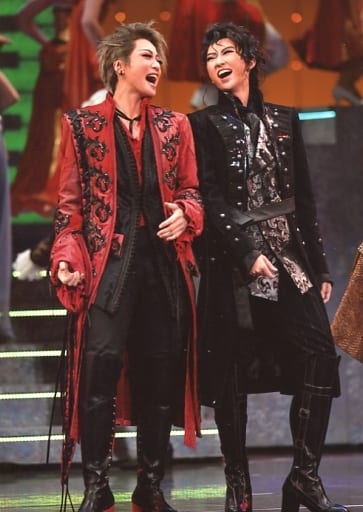 Takarazuka Revue (Hoshigumi) / Makoto Rei / Rumi Nagina / Live Photo ...