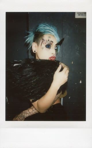 MEJIBRAY / Met / Upper Body / Sitting / Costume Black / Both Hands with ...