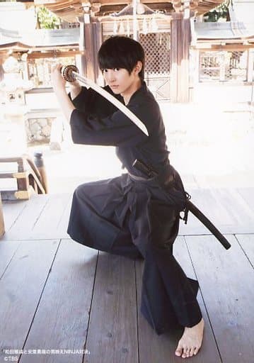 Official photo (male) / actor Masanari Wada / Whole Body, Costume Black, Left Side, Double ...