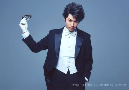 Official photo (male) / actor Yuki Izawa (Sebastian Moran) / Landscape ...