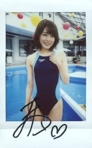 Official photo (female) / Gravure idol ☆ Matsuyama Manaka / with handwritten signature, Above ...