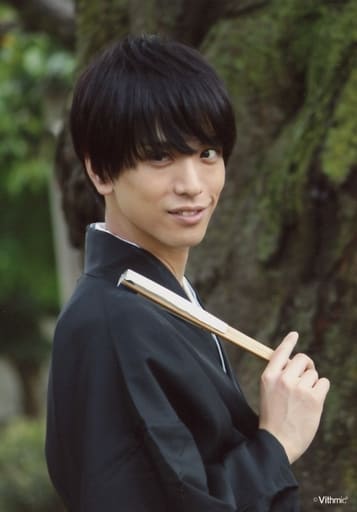 Official photo (male) / actor Mario Kuroba / Bust Up, Costume Black, Montsuki Hakama, Right Side ...