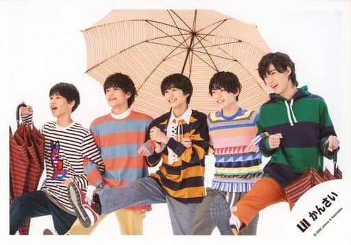 Lil Kansai / Group (5 people) / Horizontal, Knee-up / Sitting / Striped pattern / Umbrella ...