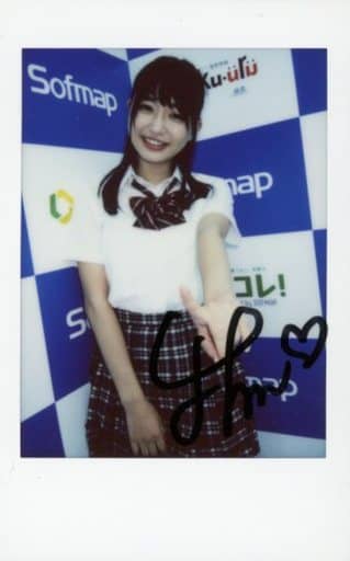 Official photo (female) / Gravure idol ☆ Agatsuma Yurika / with handwritten signature, Above the ...