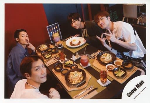 Official photo (Johnnys) / idol / Snow Man Snow Man / Group (4 persons ...