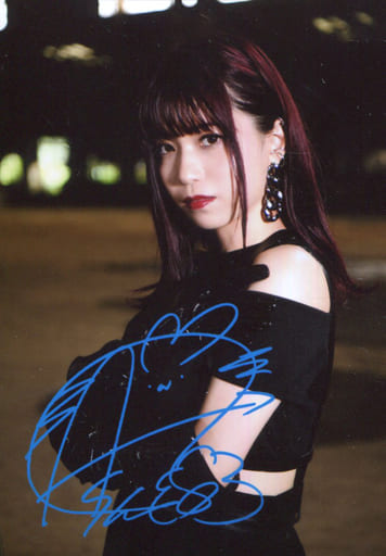 Official photo (female) / singer Asaka / Print with signature / CD "I ...