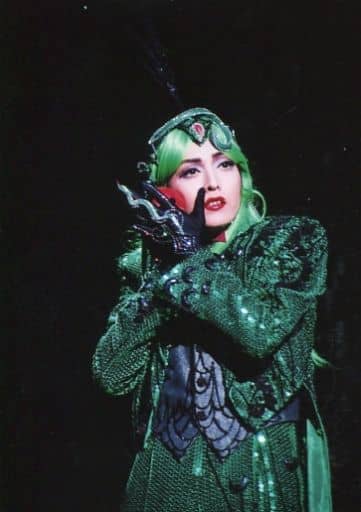 Official photo (female) / Takarazuka Revue (star group) / actress ...