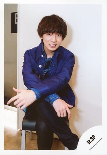 Jr. SP / Yuki Wada / sitting / "Johnnys' Jr. Island FES" goods off shot ...