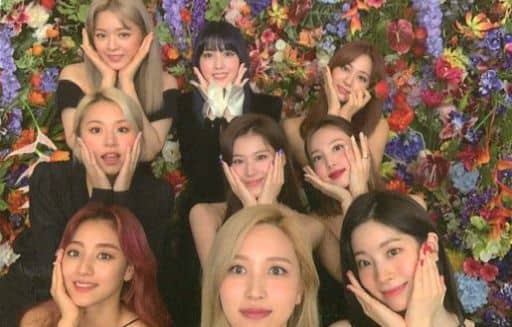 TWICE / Set (9 Persons) / Horizontal / CD 「 Eyes Wide Open 」 Included ...