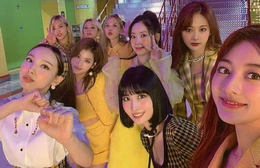 TWICE / Meeting (9 People) / Horizontal / CD "Eyes wide open" Included ...