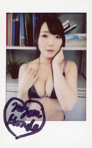 Official photo (female) / Gravure idol ☆ Hondaki / with handwritten signature / DVD 「 This is H ...
