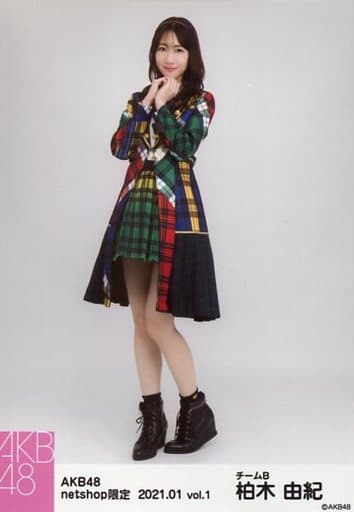 Official photo (AKB48, SKE48) / idol / AKB48 Yuki Kashiwagi / Whole body / AKB48 January 2021 ...
