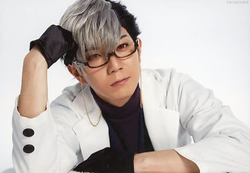 Official photo (male) / actor Yuya Asato (Dogo) / Yokogata / Bust-up / Character Actorshot ...