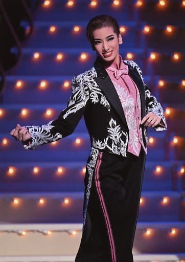 Takarazuka Revue (Hanagumi) / Rei Yuzuka / Live Photo / Kneecap / 2L ...