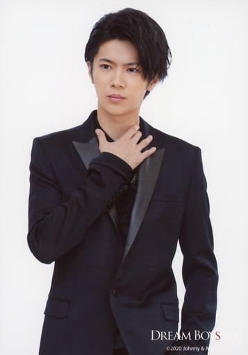 King & Prince / Yuta Jinguji Temple / upper body / "DREAM BOYS 2020 ...