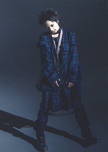 SUG / Takeru / Whole Body / Background Black / CD "CRY OUT (Regular ...