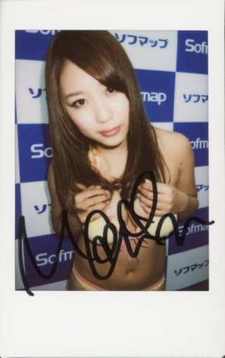 Official photo (female) / Gravure idol ☆ Mai Nishida / with handwritten signature / DVDs 「 Mai ...