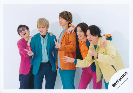 Kanjani Eight / Gather (5 people) / Horizontal / Above the knees ...