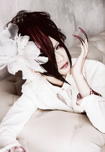 Official photo (Male) / visual kei band / Moran Moran/Soan / Upper Body / Sitting / CD "The ...