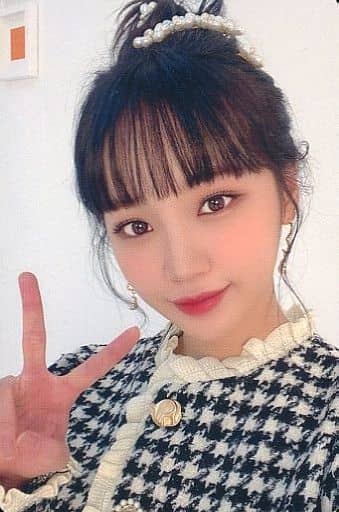 90 : IZ*ONE / Kim Chae-won / "ONLINE CONCERT ONE, THE STORY" trading ...