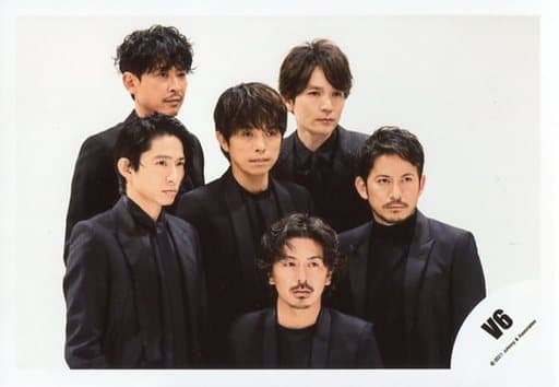 V6 / Gather (6 people) / Horizontal ・ Bust up / "LIVE TOUR V6 groove" Goods Off Shot / Official ...