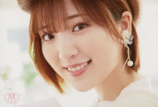 Official photo (female) / voice actor Moe Toyota / Horizontal / Post ...