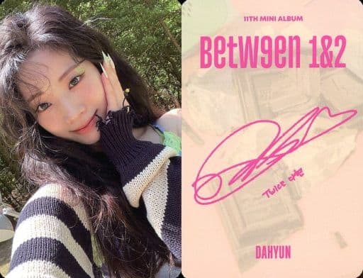 TWICE / Dahyun / Beige on the back / Printed with signature / CDs "11th ...