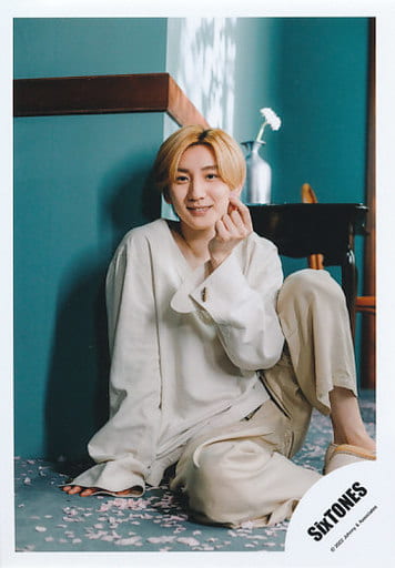 Official photo (Johnny's) / idol / SixTONES SixTONES / Kyomoto Taiga / Whole / Single "Good Luck ...