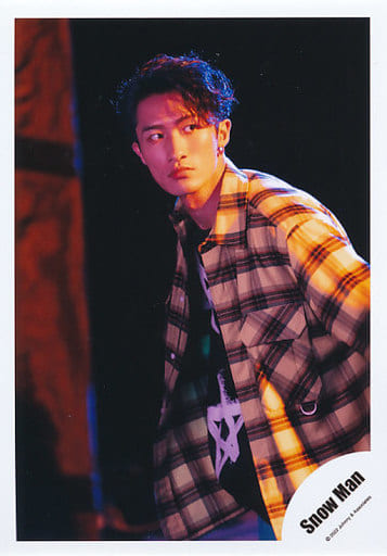 Snow Man / Hikaru Iwamoto / upper body / "Snow Man LIVE TOUR 2022 ...