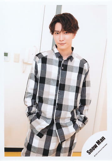 Official photo (Johnnys) / idol / Snow Man Snow Man / Ta Sho Watanabe / On the knees / "Snow Man ...