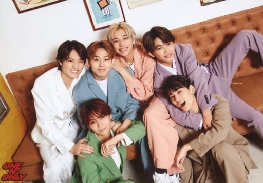 ONE N' ONLY / Assembly (6 persons) / Horizontal / Knee-Up / ONE N' ONLY ...