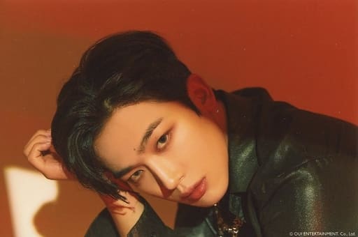 Official photo (male) / idol / Wei "Illusion" (Type-A CHIC ver.) by Kim Yo-han (Kim Yo(Type-A ...