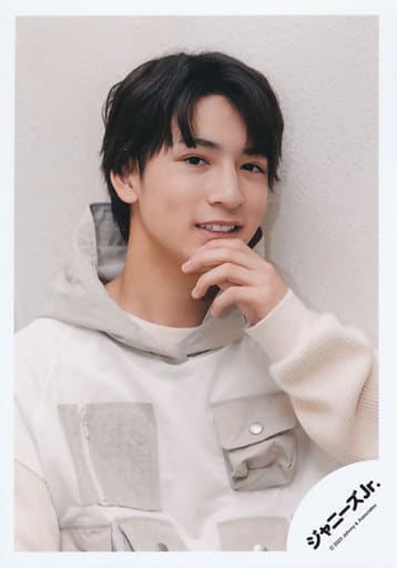 Boys be / Kazuki Yamanaka / Bust up / "Tozai Johnnys Jr. Spring Paradise" goods off shot ...