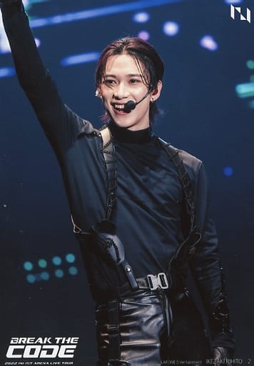 Official photo (male) / idol / INI 2 : INI / Ike 﨑理 Hito / Live Photo ...