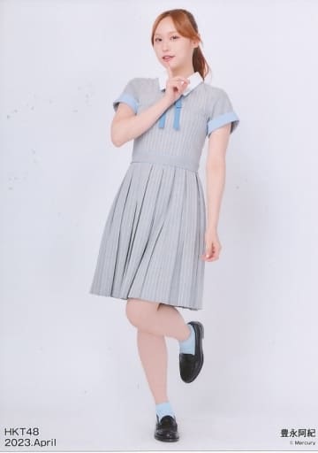 Official photo (AKB48, SKE48) / idol / HKT48 Aki Toyonaga / Whole Body ...