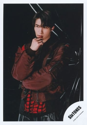 SixTONES / Jesse / On the Knee / Single "ABARERO" MV & Jacque Off-Shot / Official Official photo ...