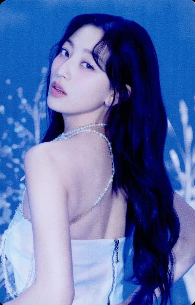 駿河屋 - TWICE/ジヒョ(JIHYO)/CD「DIVE」【通常盤】(WPCL-13568)初回プレス分封入トレーディングカード（女性 ...