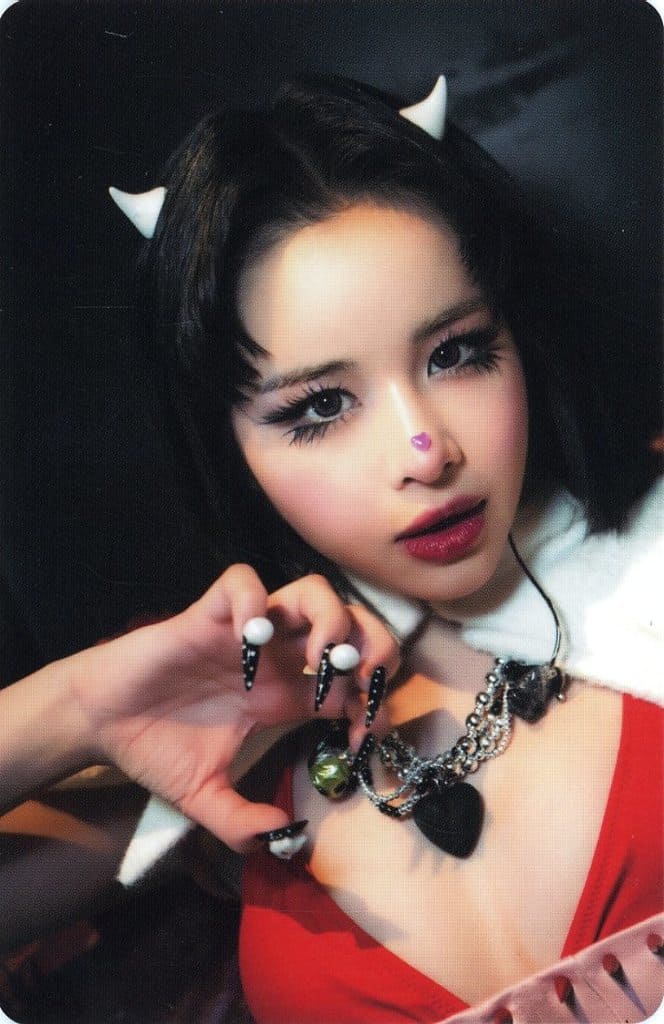 駿河屋 - XG/HARVEY/CD「MILLION PLACES」(NFCC-00043)フォトカード（女性コレクションカード）