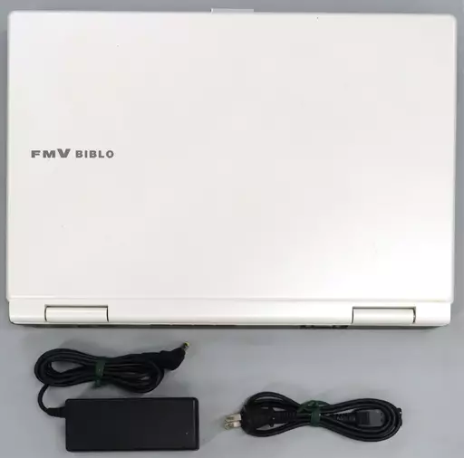 駿河屋 - ノート型PC本体 FMV-BIBLO NF40W (FMVNF40W)(ホワイト)（ノートPC）