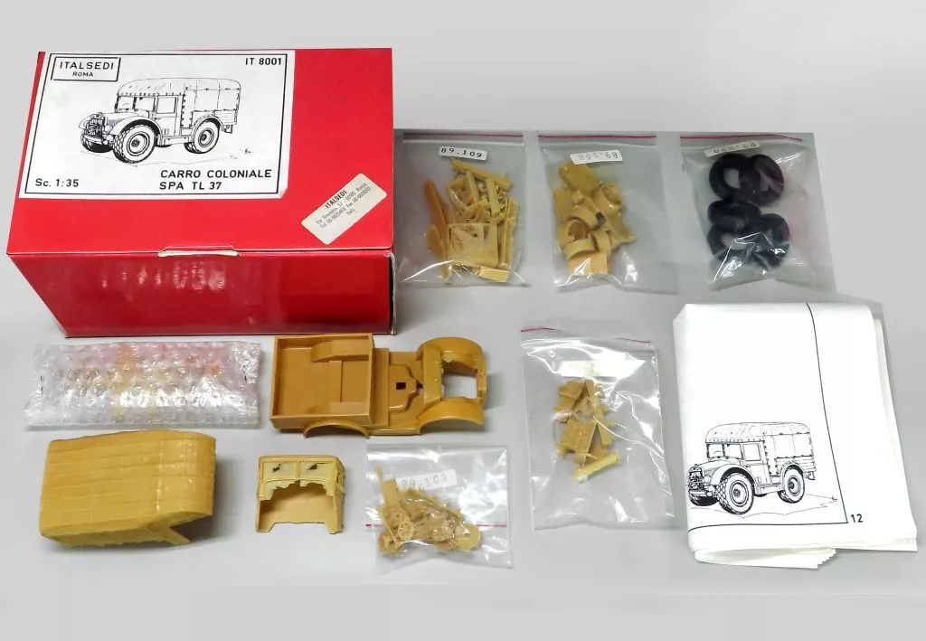 駿河屋 - 1/35 CARRO COLONIALE SPA TL37 ガレージキット [IT8001]（プラモデル）
