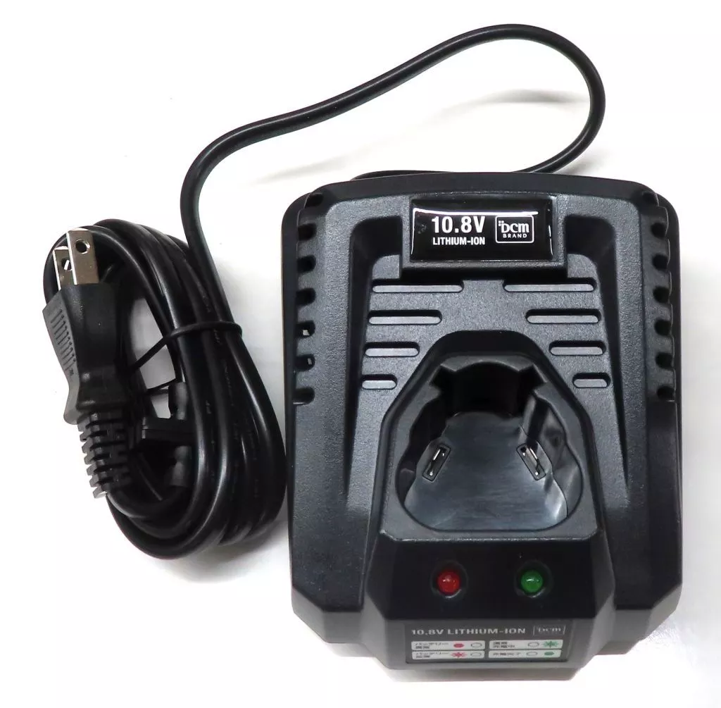 駿河屋 - DCM 10.8V充電器 [T-CH108V]（家電）