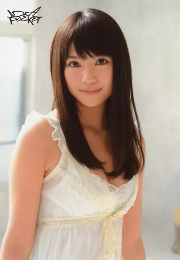 駿河屋 -【アダルト】 玉城マイ/上半身・衣装白・体右向き・ロゴ「IDEAPOCKET」/DVD・BD「FIRST IMPRESSION 76」特典生写真（女性生写真）