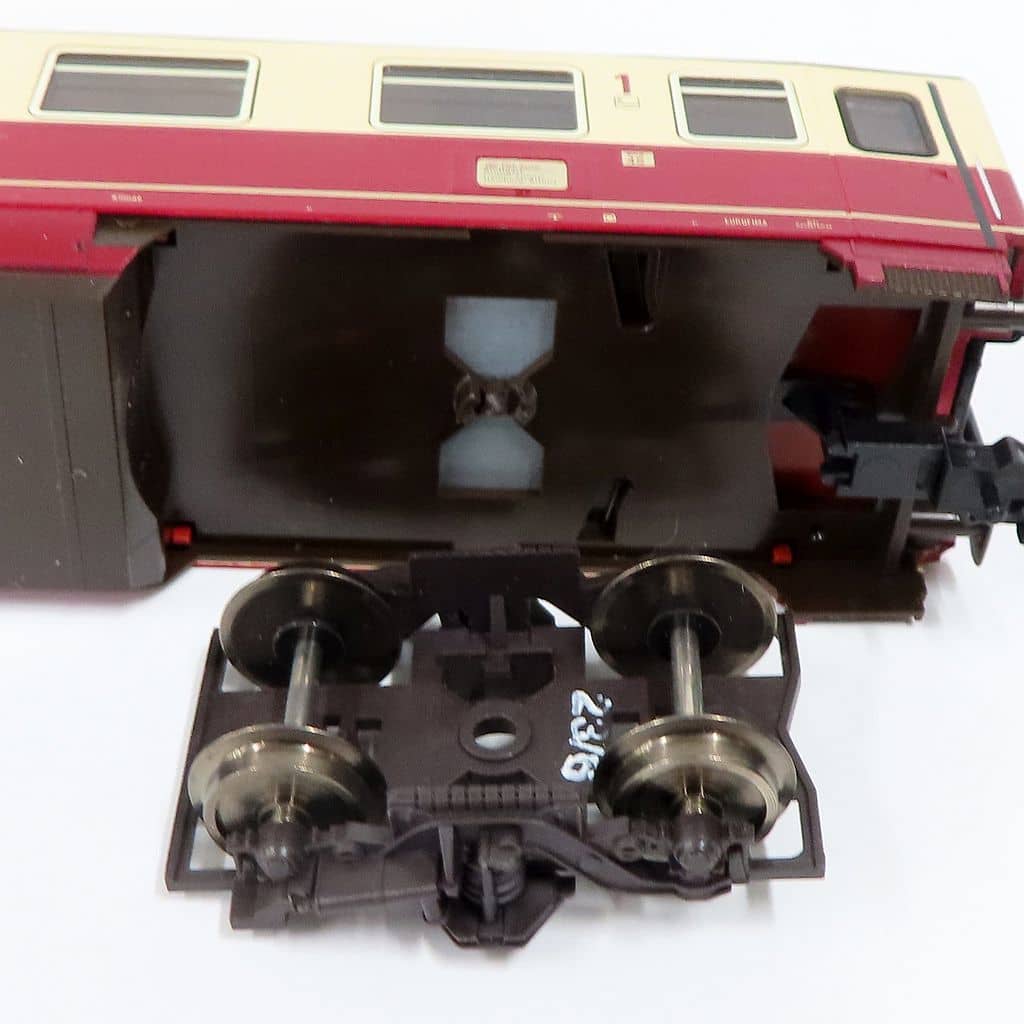 [Damaged] HO Gauge DBIV Avmz 207 IC/EC long-haul compartment car 1 st ...