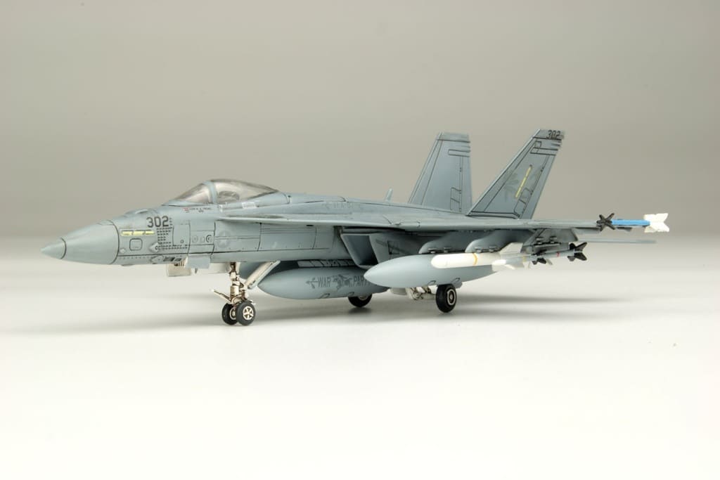 1/144 United States Navy carrier-based fighter F/A-18E Super Hornet VFA ...