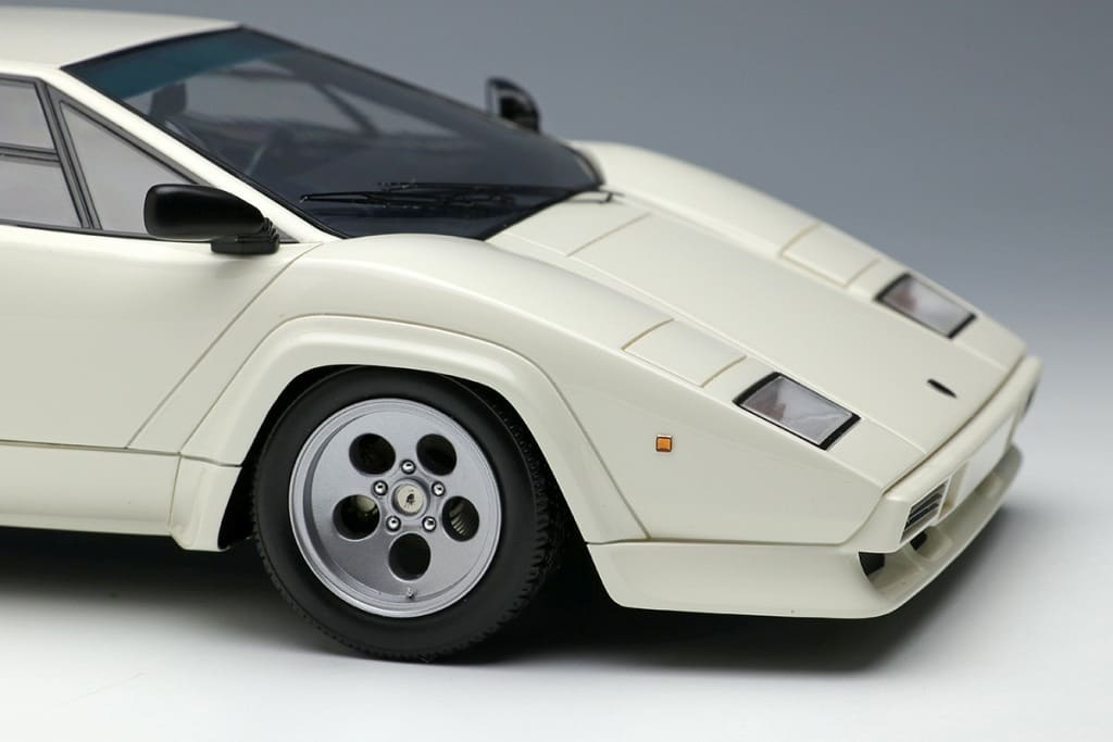 1/18 Lamborghini Countach LP5000S 1982 with Rear Wing (White x Black ...