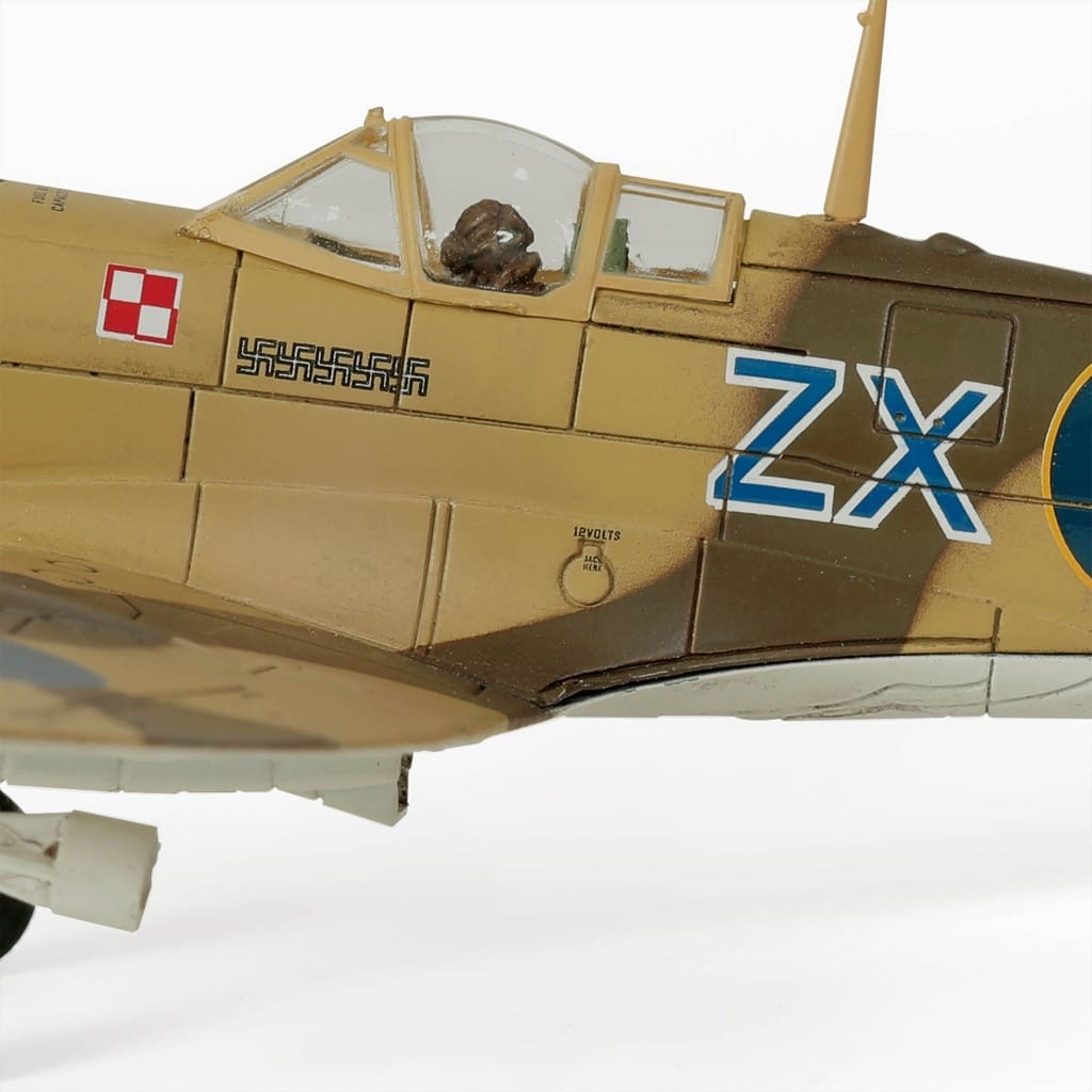 1/72 British Army Supermarine Spitfire MK. IX Stanisław Skalski ZX-6 ...